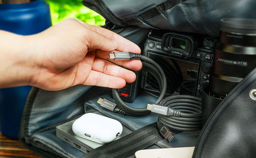 USB-C cable, mobile phone charging, magnetic self-organizing (Taiwan)